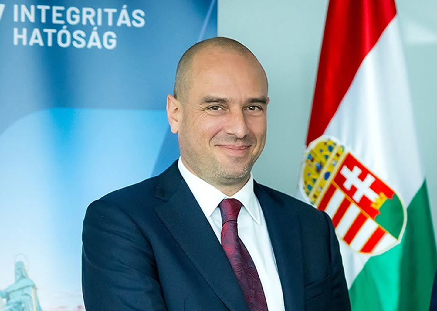 Súlyos büntetést kért az ügyészség az Integritás Hatóság elnökére | Economx