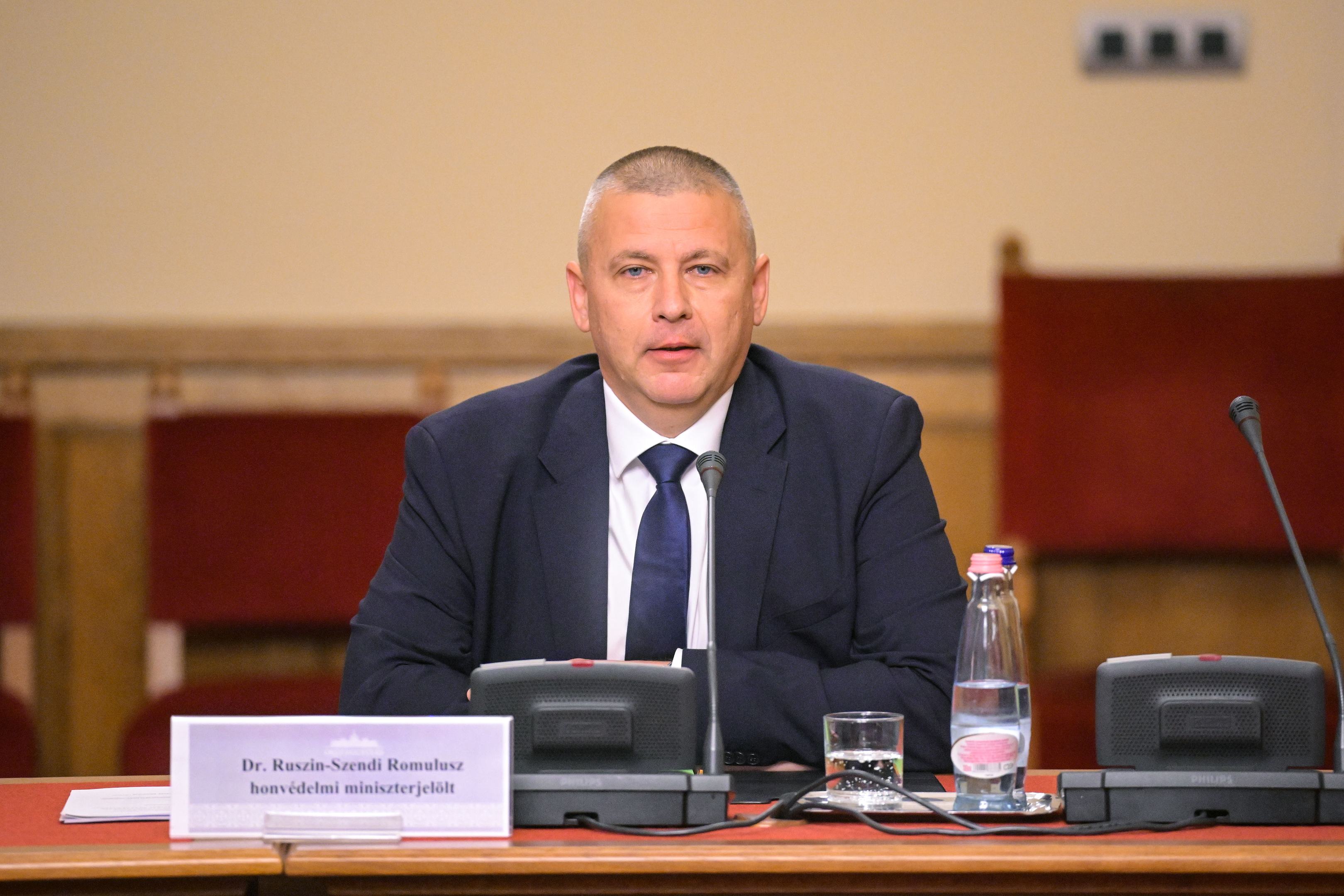 Ruszin-Szendi Romulusz megnevezte az új vezérkari főnököt | Economx