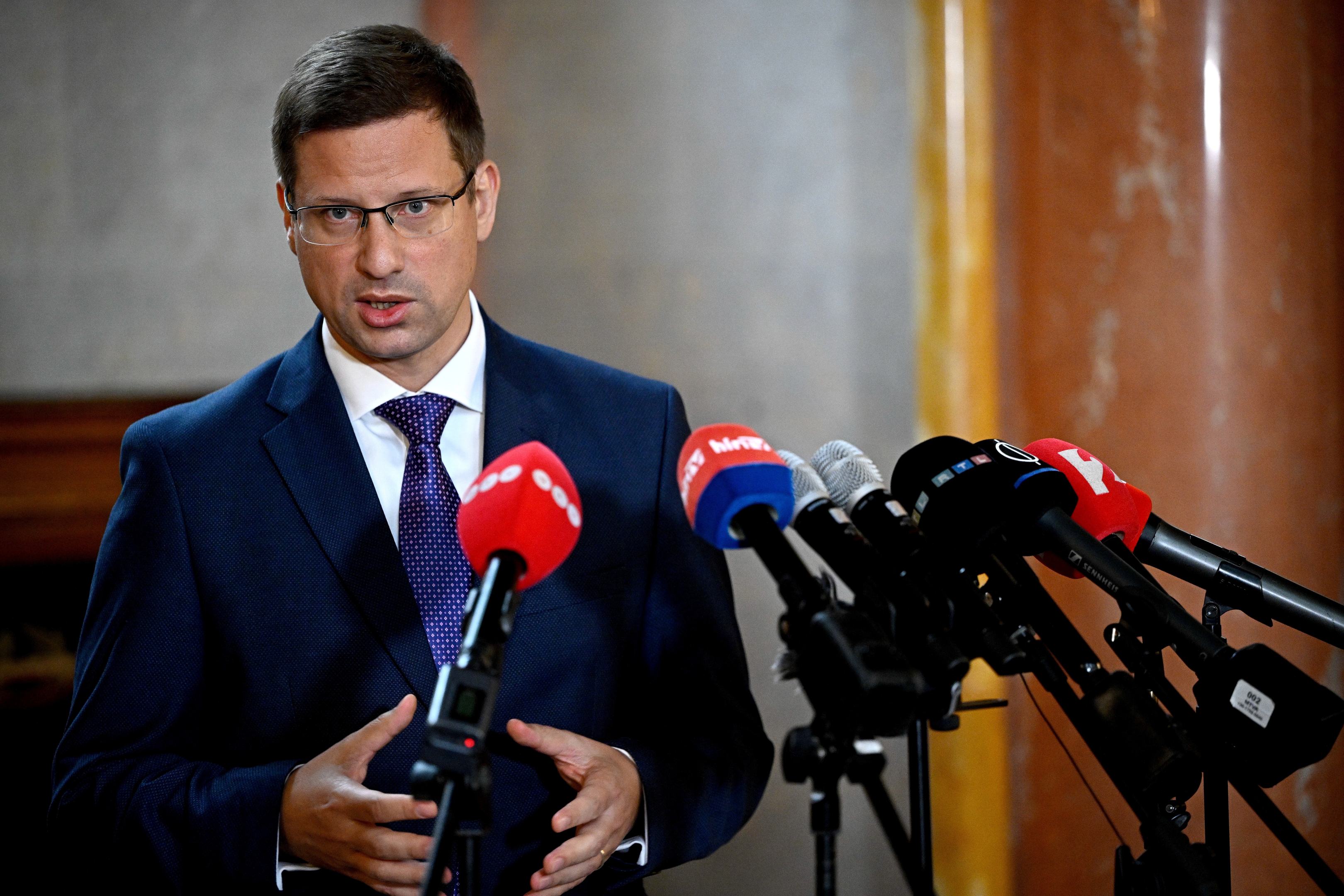 RTL: milliós fizetések a Gulyás Gergely vezette Miniszterelnökségen ...