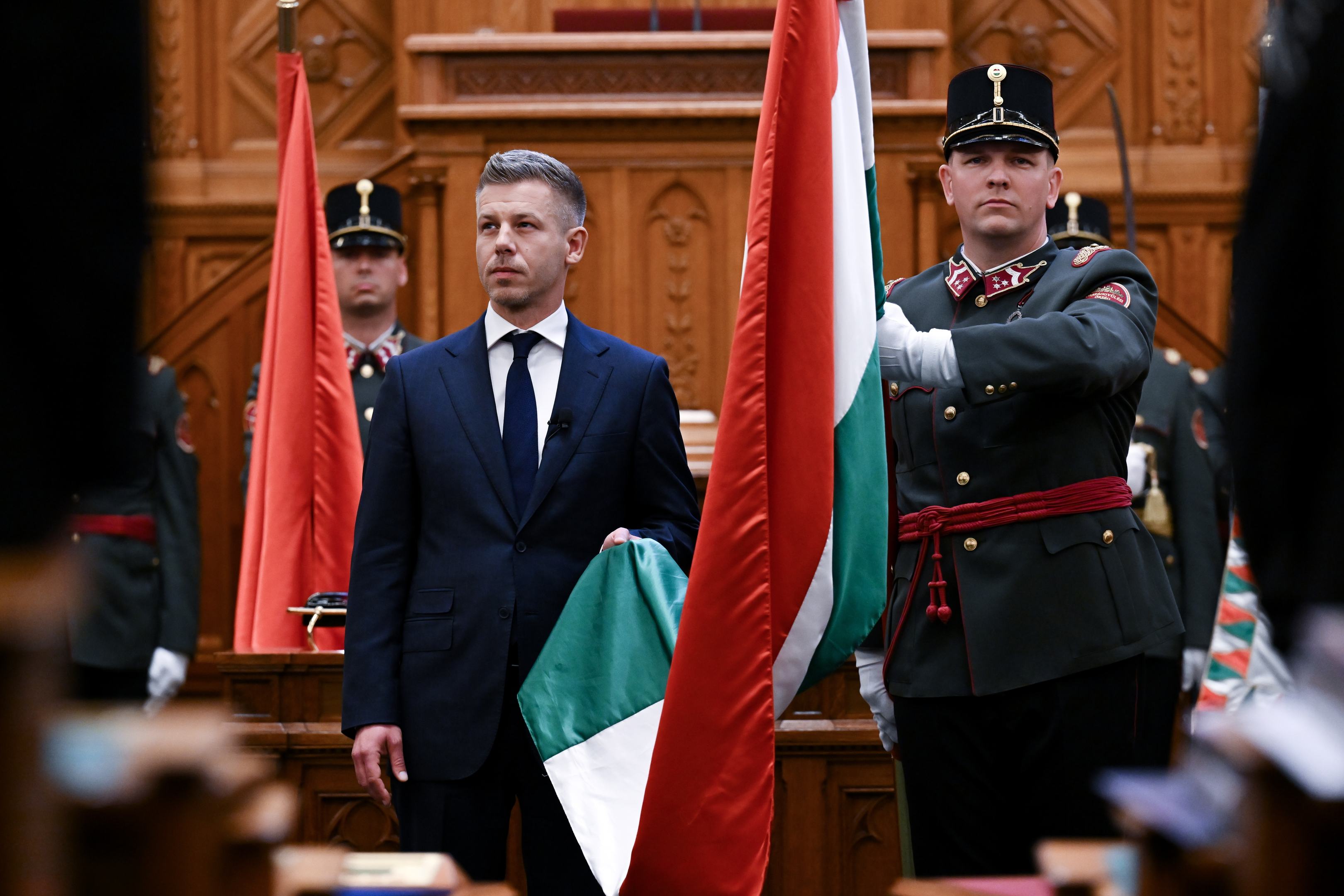 Hatalmas döntést hozott Magyar Péter, itt van a névsor, nekik mond fel ...