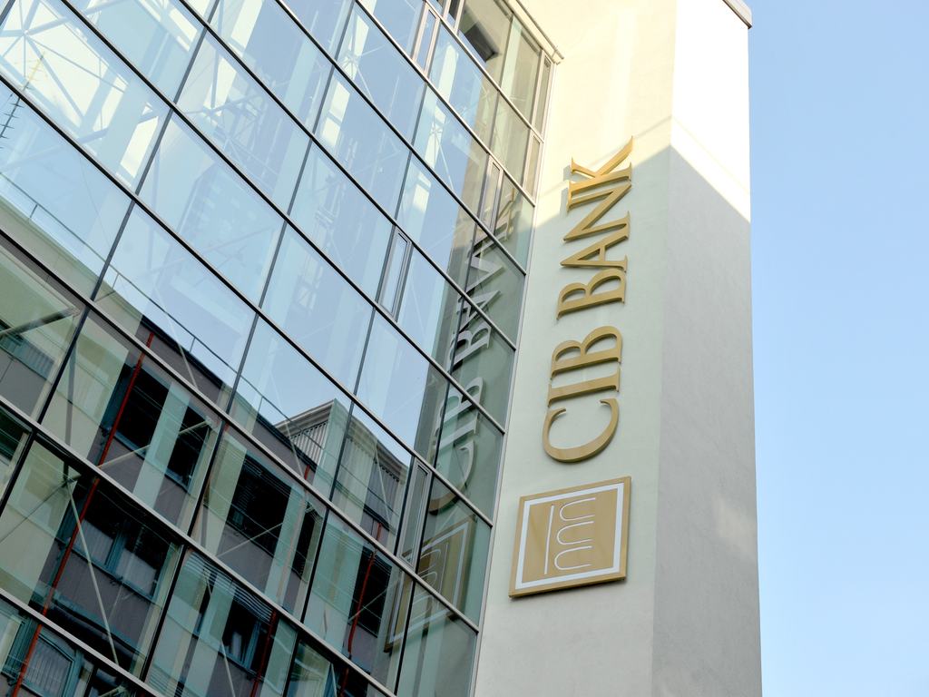 Fontos bejelentést tett a CIB | Economx