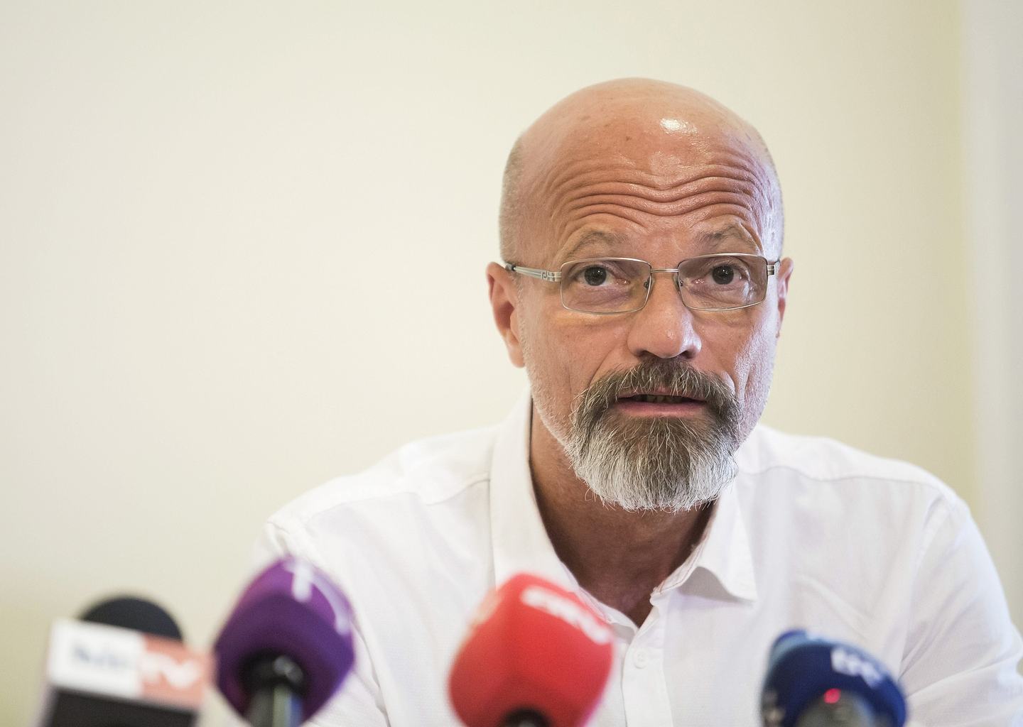 Zacher Gábor: maszkot fel! | Economx