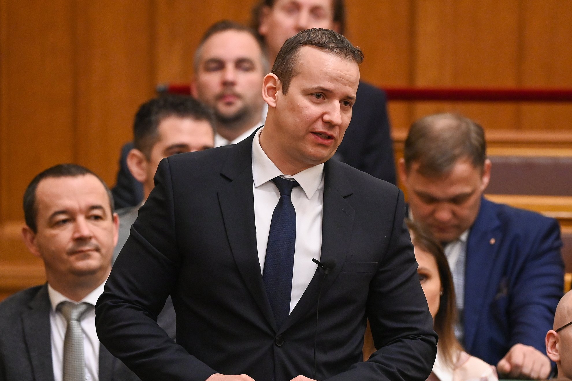 Toroczkai is előállt egy felvétellel: fideszes miniszter irányíthatta a ...