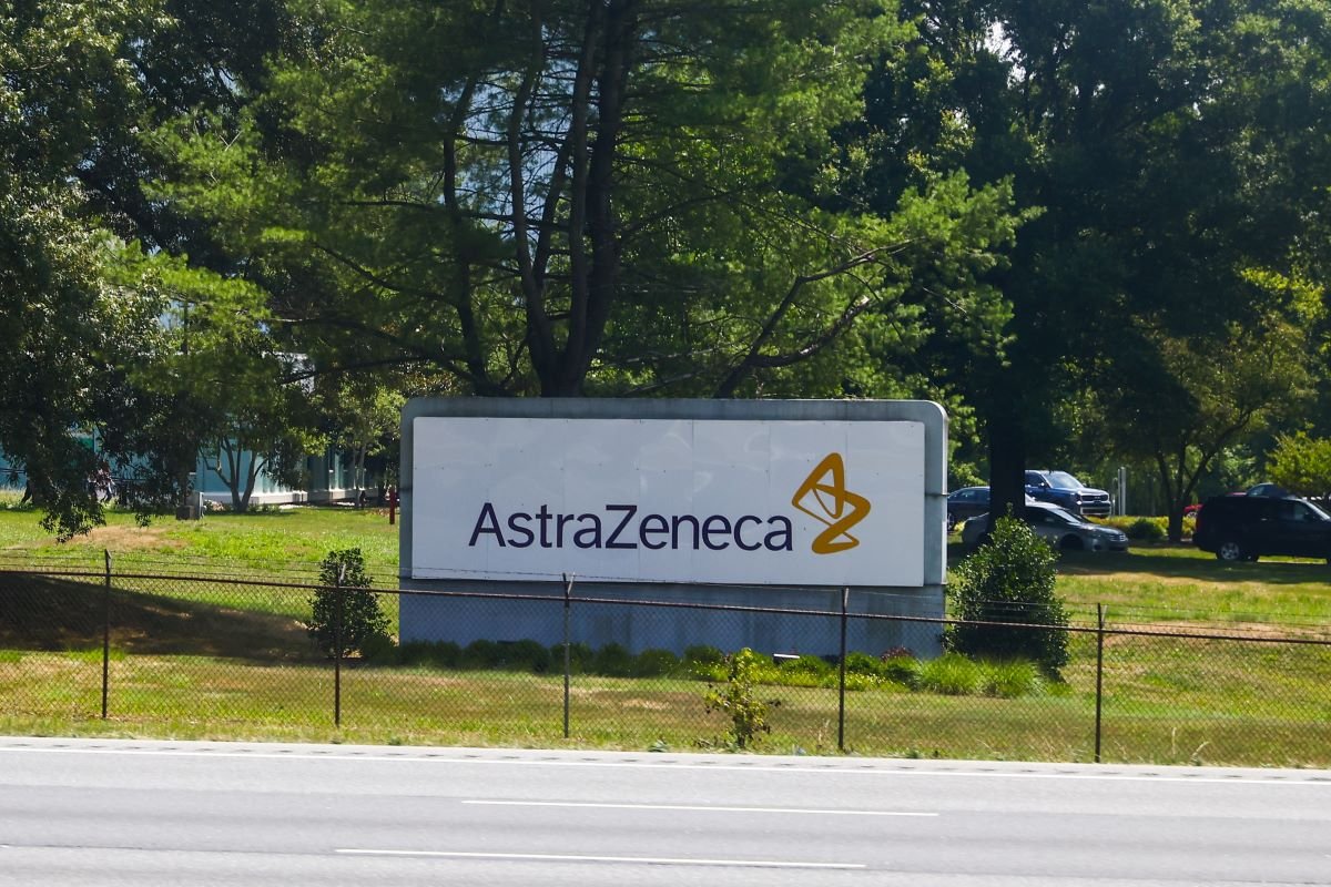 Az AstraZeneca is válaszolt Trump gyógyszervámjaira | Economx
