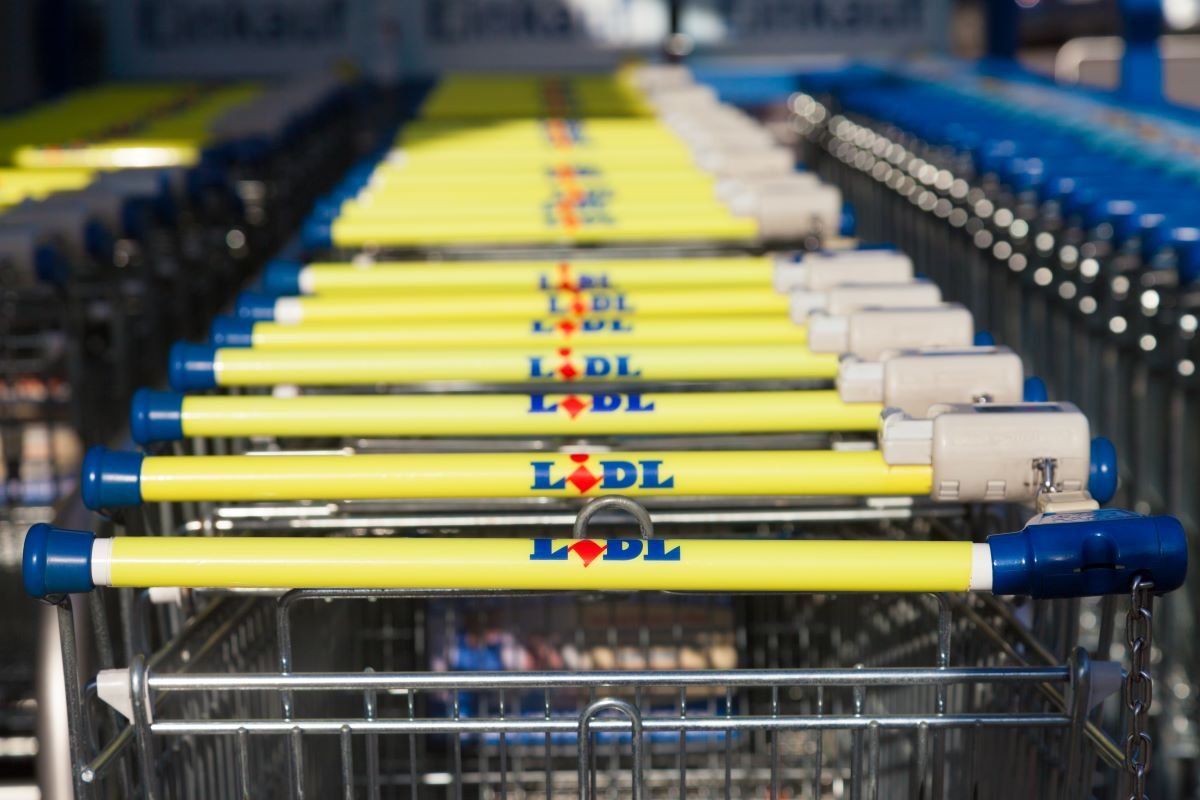 Várva várt újítást vezet be a Lidl, komoly problémát old meg | Economx